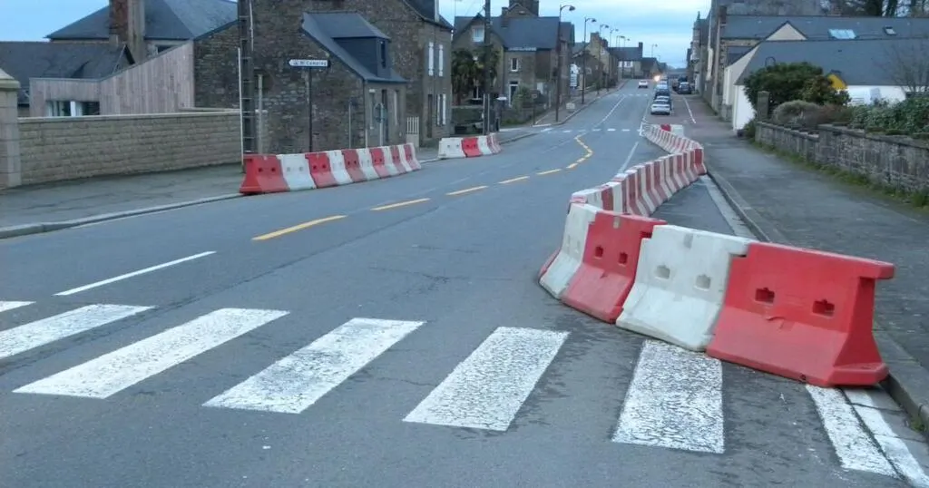 Louvigné-du-Désert. Une chicane expérimentale pour réduire la vitesse ...