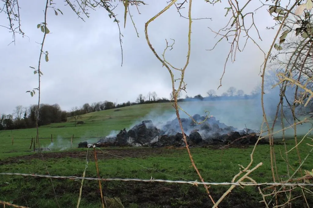 Dans l’Orne, 300 tonnes de paille et de foin détruites par un incendie ...