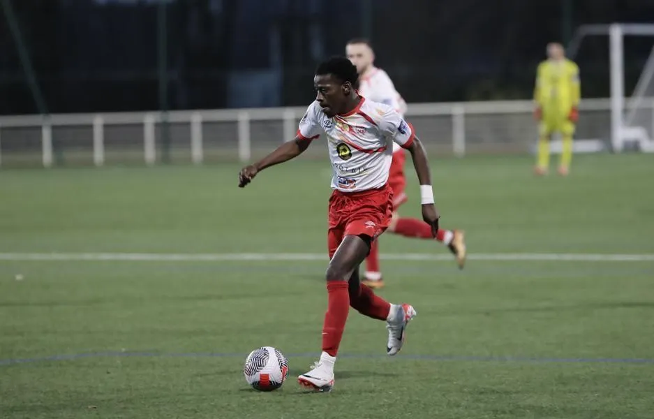 Football - R1. Beaucouzé se contente d’un nul face à Vertou . Sport ...