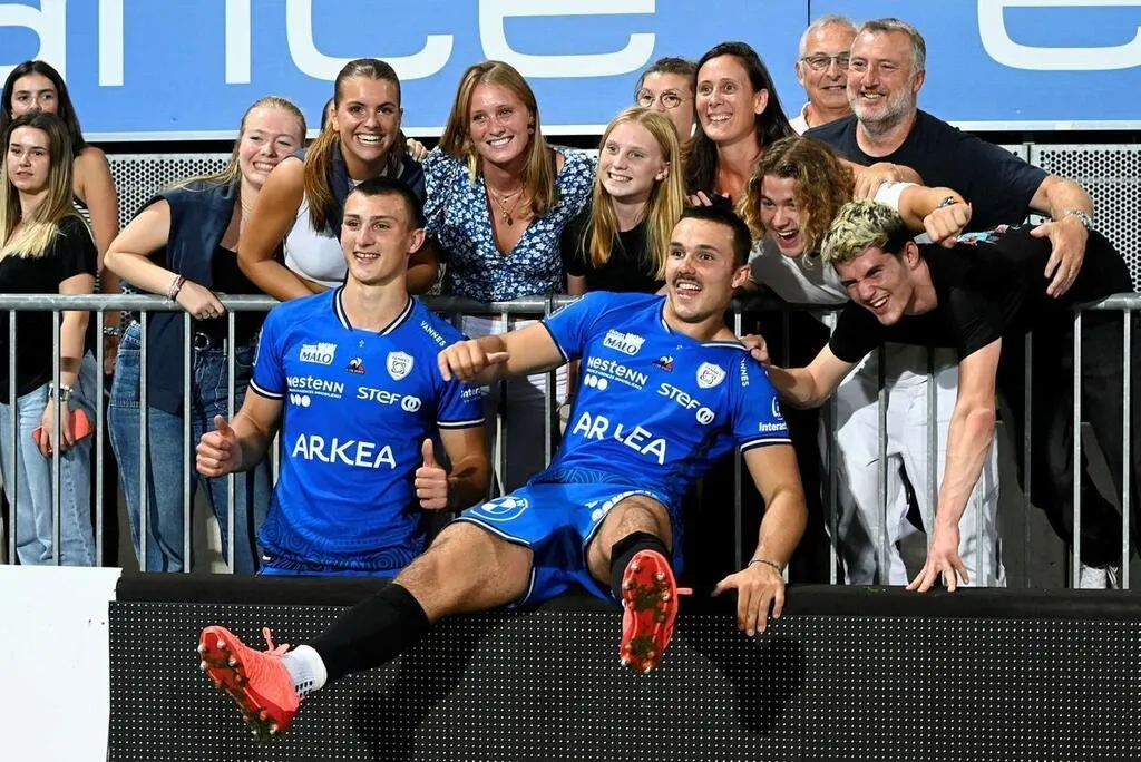 PORTRAIT. RC Vannes : Robin Taccola, 18 ans et déjà tout d’un grand ...