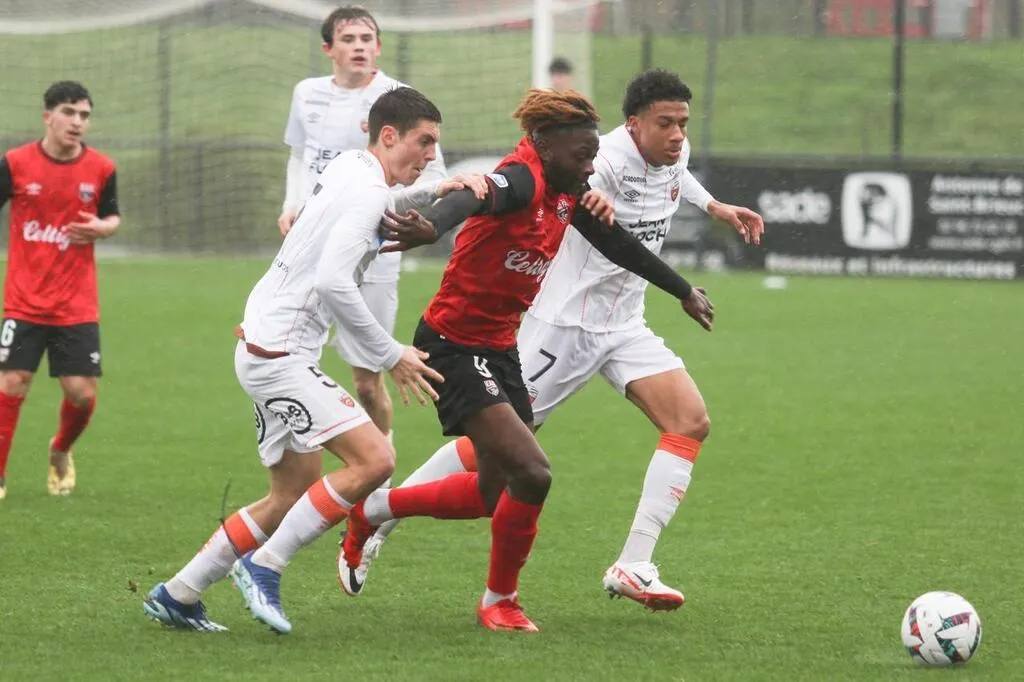 EA Guingamp. Les U19 d’En Avant enchaînent face à Lorient . Sport - Lorient.maville.com