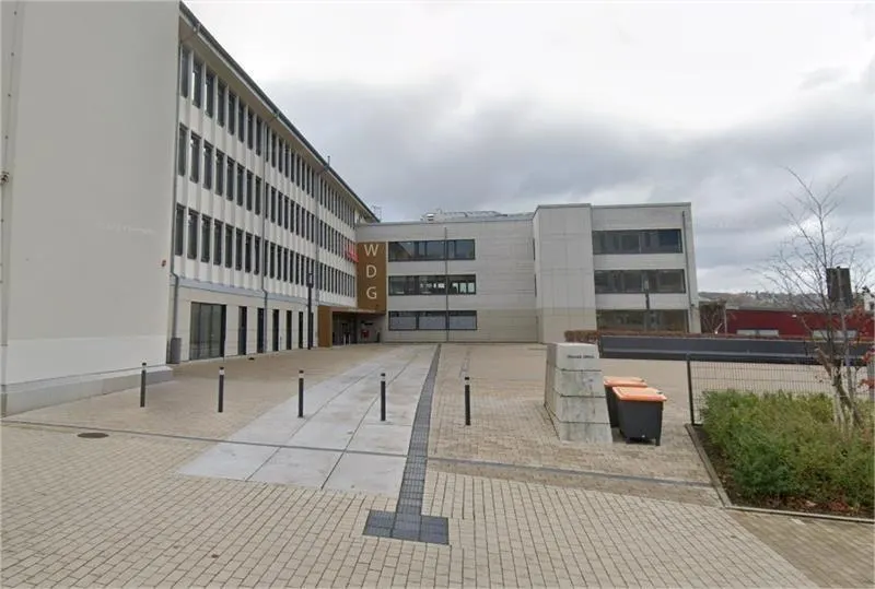 Quatre blessés et un suspect interpellé après une attaque au couteau ... Quatre blessés et un suspect interpellé après une attaque au couteau ...