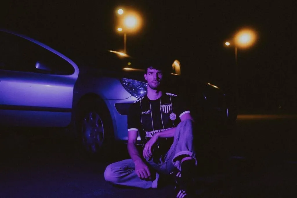 Un clip, un 4 titres, le musicien saint-lois Guesney déploie ses ailes ...