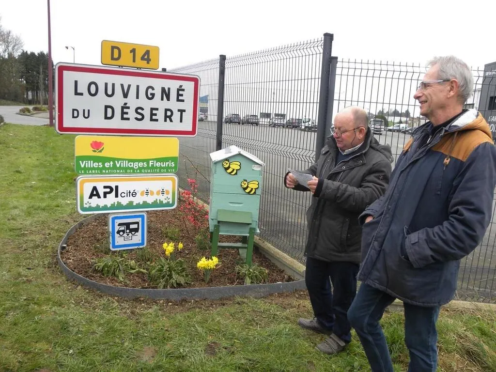 L’association Api’Louvigné obtient deux abeilles le Label Api’cité, près de Fougères - Granville ...