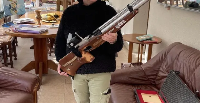 Près de Bayeux. Marie-Claire France est médaille de bronze de tir ...