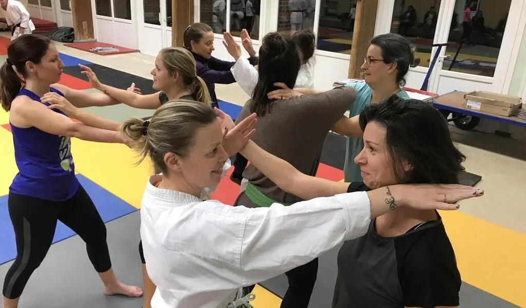 Initiation à la self-défense à l’occasion de la journée des droits des ...