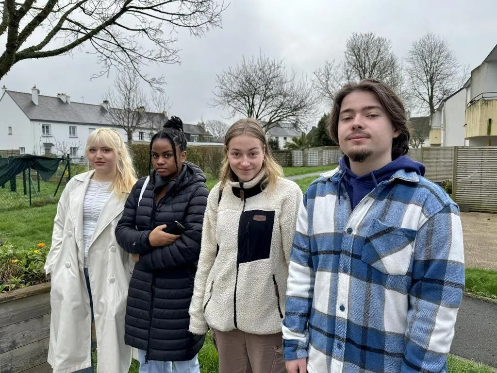 Quatre jeunes en service civique pour aider à lutter contre l’isolement ...