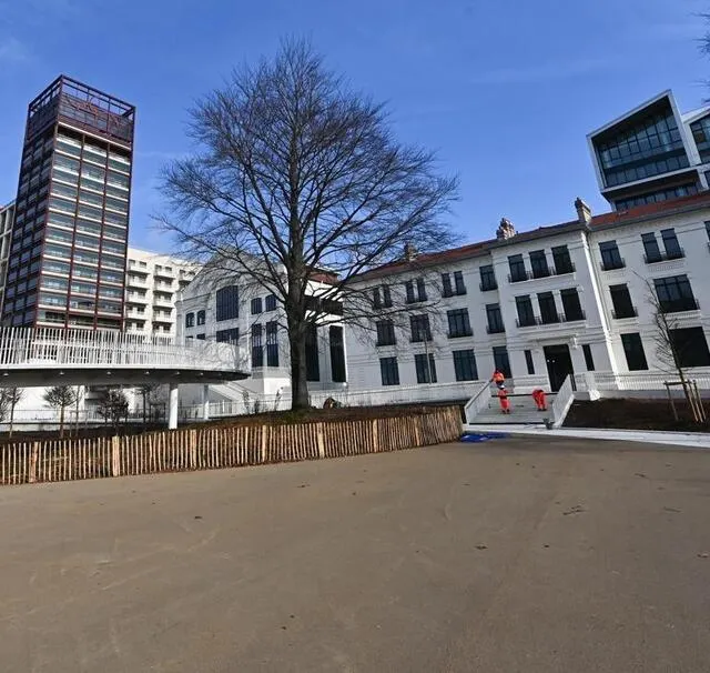 EN IMAGES. JO 2024 : restaurant de 3200 places, 12 laveries… Dans les ...