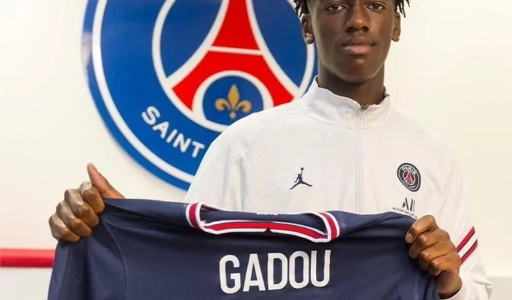 PSG. Qui est Joane Kouakou Gadou, le jeune défenseur parisien convoqué ...