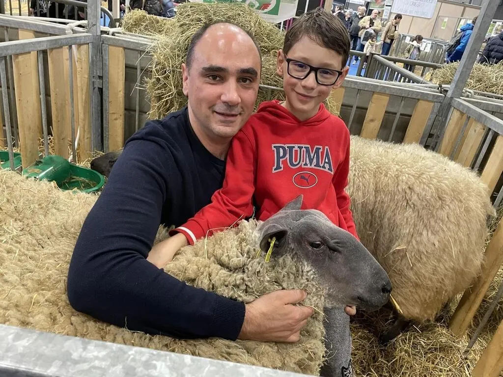 Salon de l’agriculture : ce directeur financier parisien élève des ...
