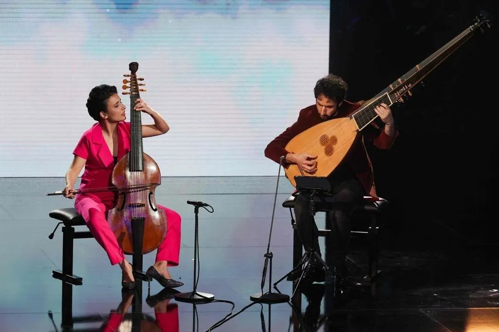 Salomé Gasselin et sa viole de gambe, sacrées « Révélation » aux ...