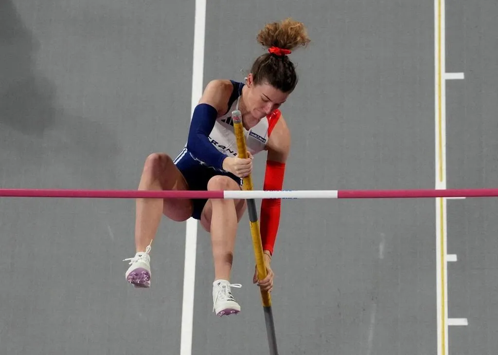 « Le chemin va être long » : après sa fracture ouverte, Margot Chevrier ...