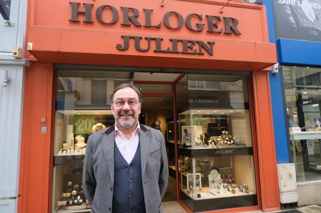 « Où est-ce qu’on va aller ? » : Bruno Julien, horloger au Mans depuis ...