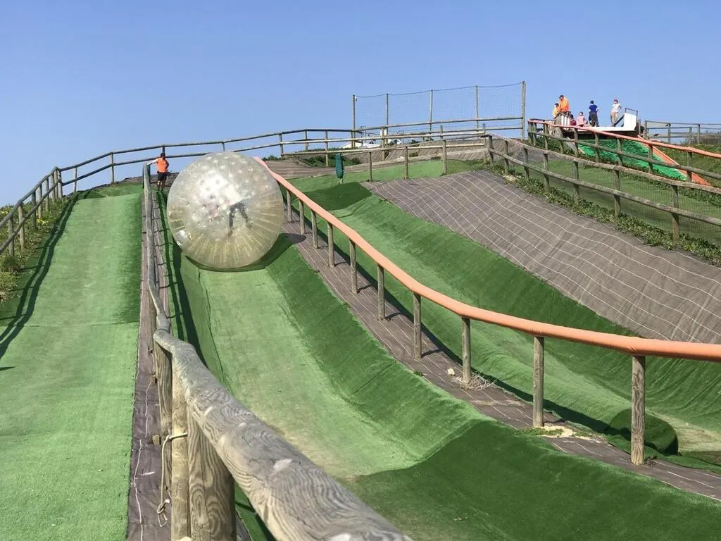 Bientôt une piste de 200 mètres pour glisser dans une bulle géante près de Vitré ? - Rennes ...