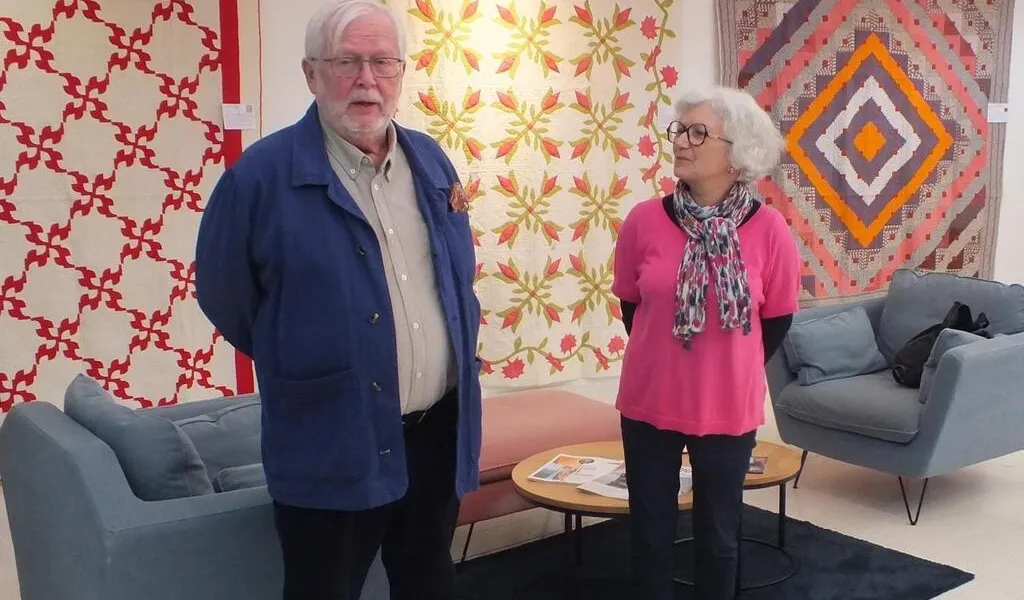 « J’ai baigné dans la couture depuis mon enfance » : il collectionne les patchworks - Vannes ...