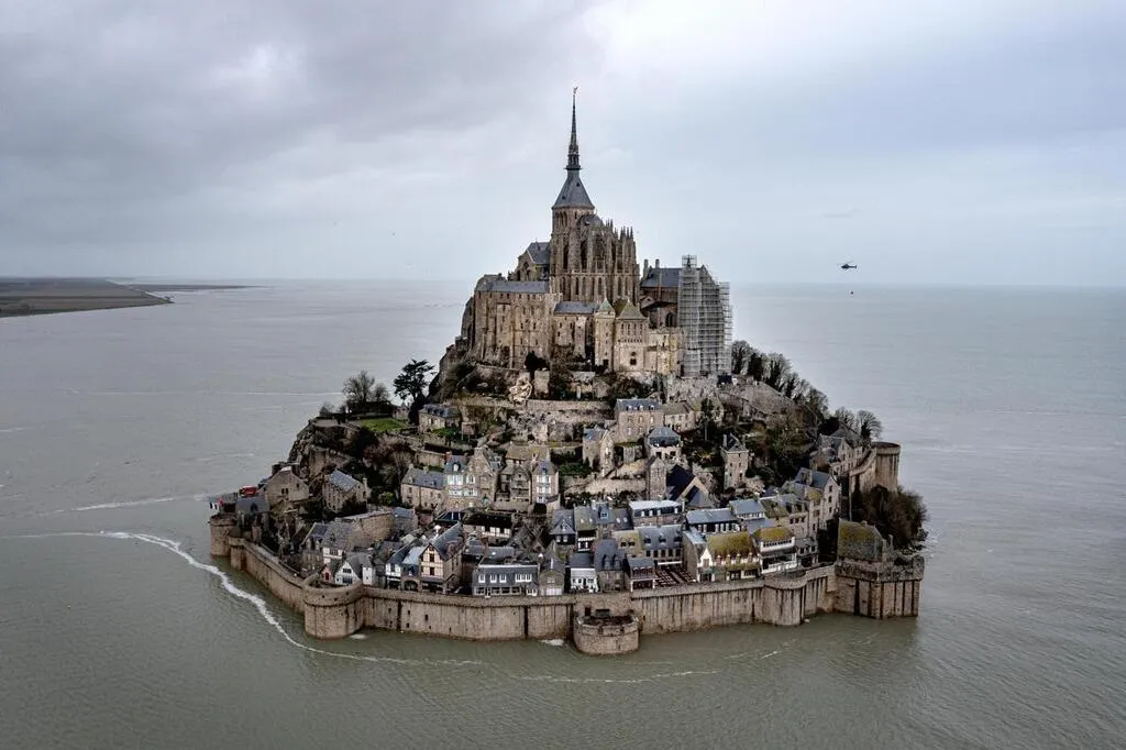Le Mont-Saint-Michel va redevenir une île grâce aux grandes marées - Redon.maville.com