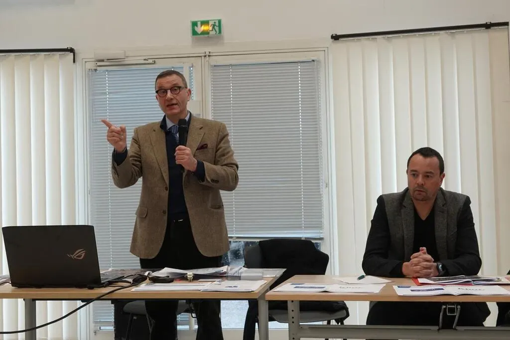 À La Baule, une réunion publique sous haute tension sur les problèmes ...