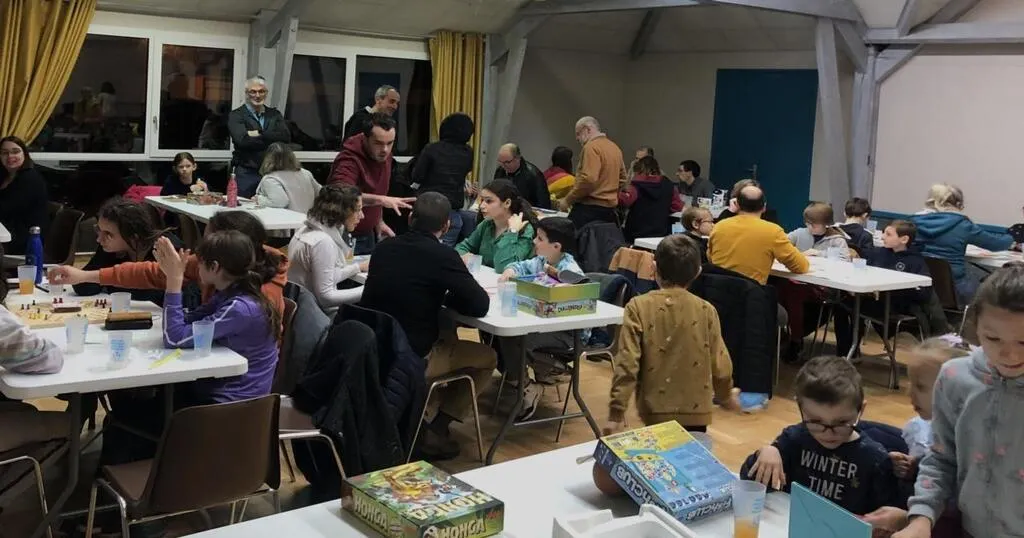 Saint-Quentin-les-Anges. Franc succès pour la soirée jeux avec 80 ...