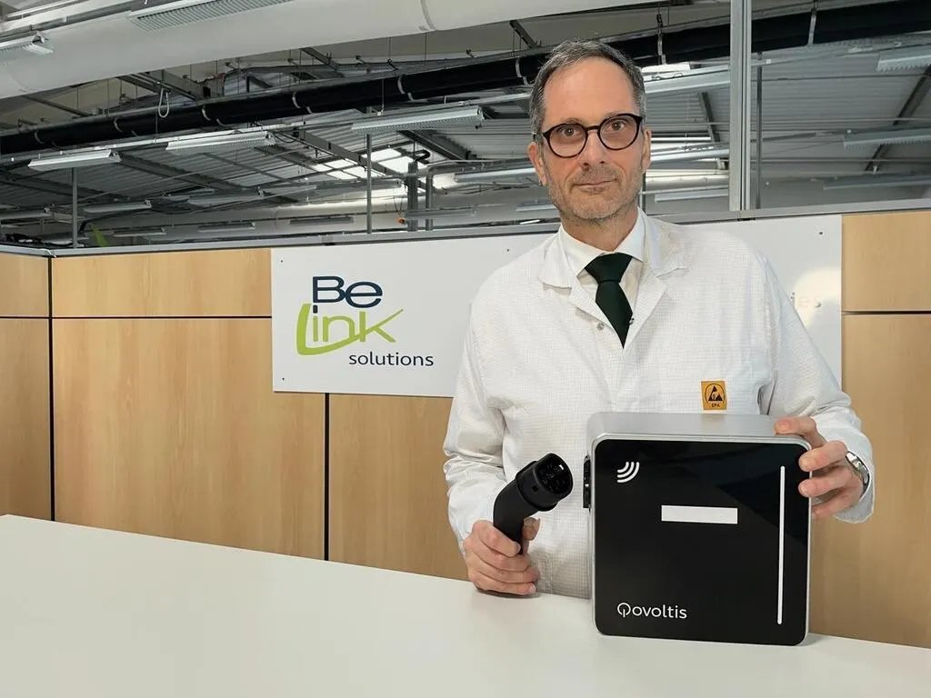 Qobox mini, une borne rechargeable pour voiture électrique produite ...