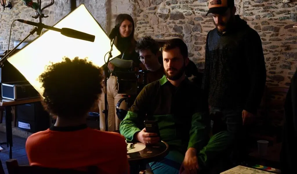 À Cerisy-la-Forêt, le Pub 17 s’est transformé en studio de cinéma ...