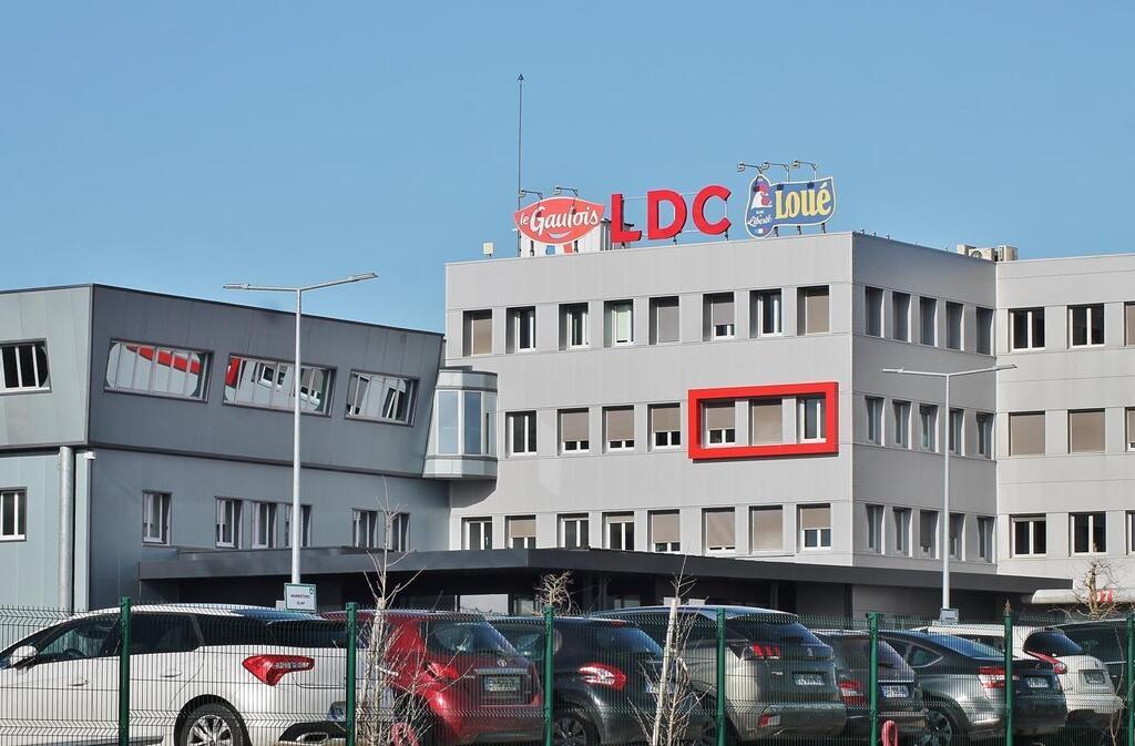 Le logo du volailler sarthois LDC réapparaît, quelques jours après son ... Le logo du volailler sarthois LDC réapparaît, quelques jours après son ...
