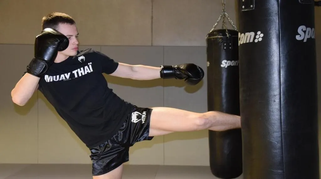 Guipry-Messac. Alan Benoit-Salmon, un champion en muay-thaï - Vitré ...