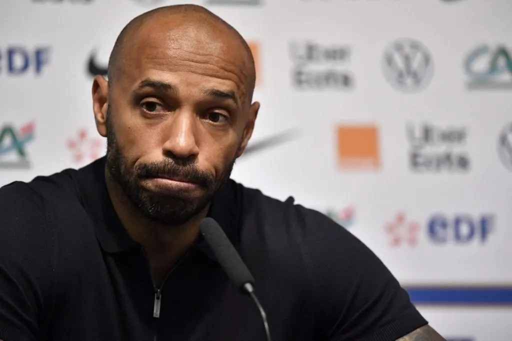 « Pas les cartes en main » : les maux de tête de Thierry Henry pour ...