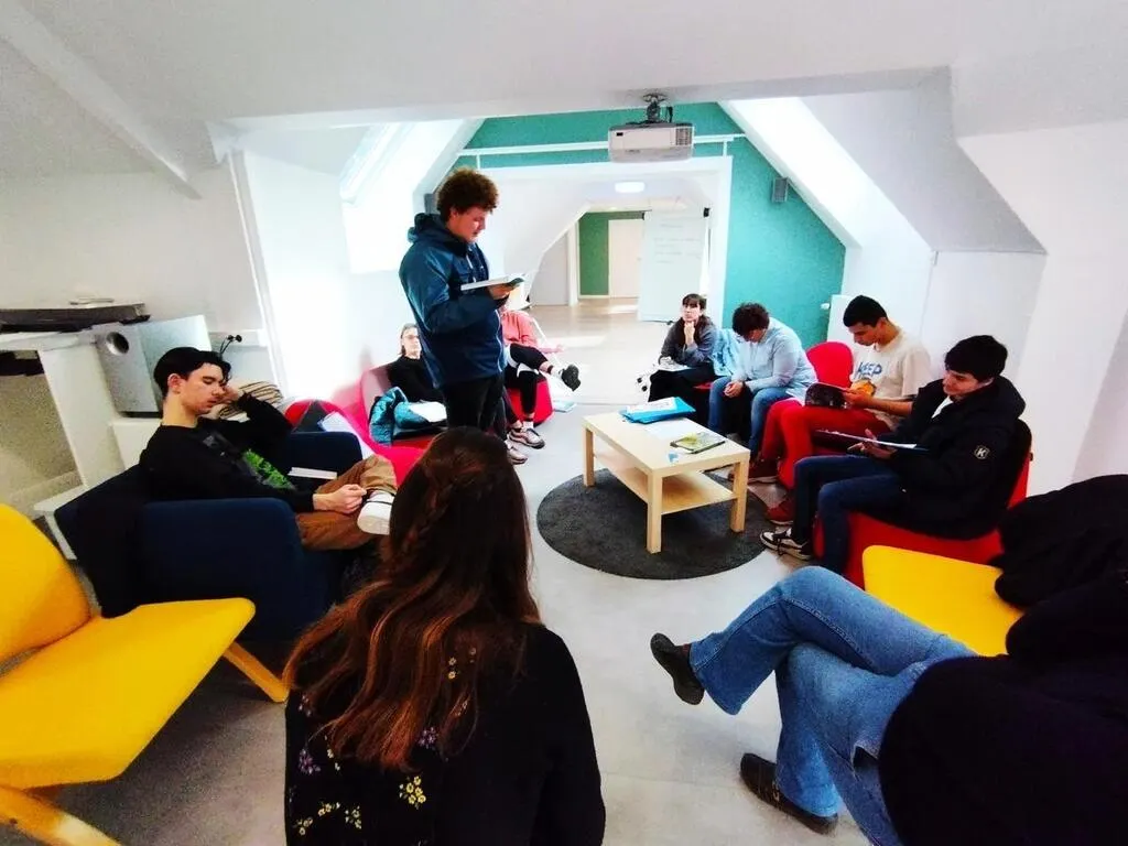 Avec Radio ados, les jeunes de l’Institut médico-éducatif ouvrent une ...