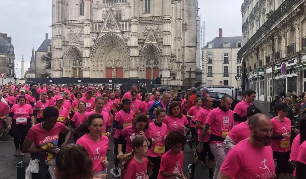 Marée rose contre le cancer à Nantes lors d’Odysséa 2024 - Nantes ...