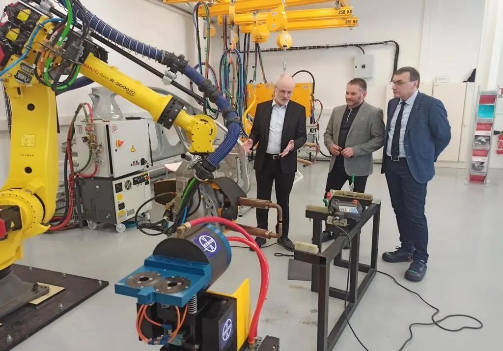 Montval-sur-Loir. Un plan d’aide à la formation des salariés - Le Mans ...