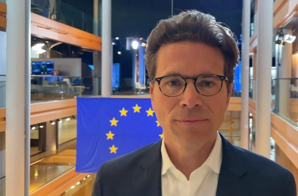 VIDÉO. Geoffroy Didier : l’Europe « a fait plier les géants du web en ...