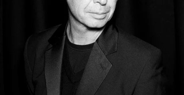 Frédéric Lo sur la scène des Roches Brunes à Dinard, jeudi 4 avril ...