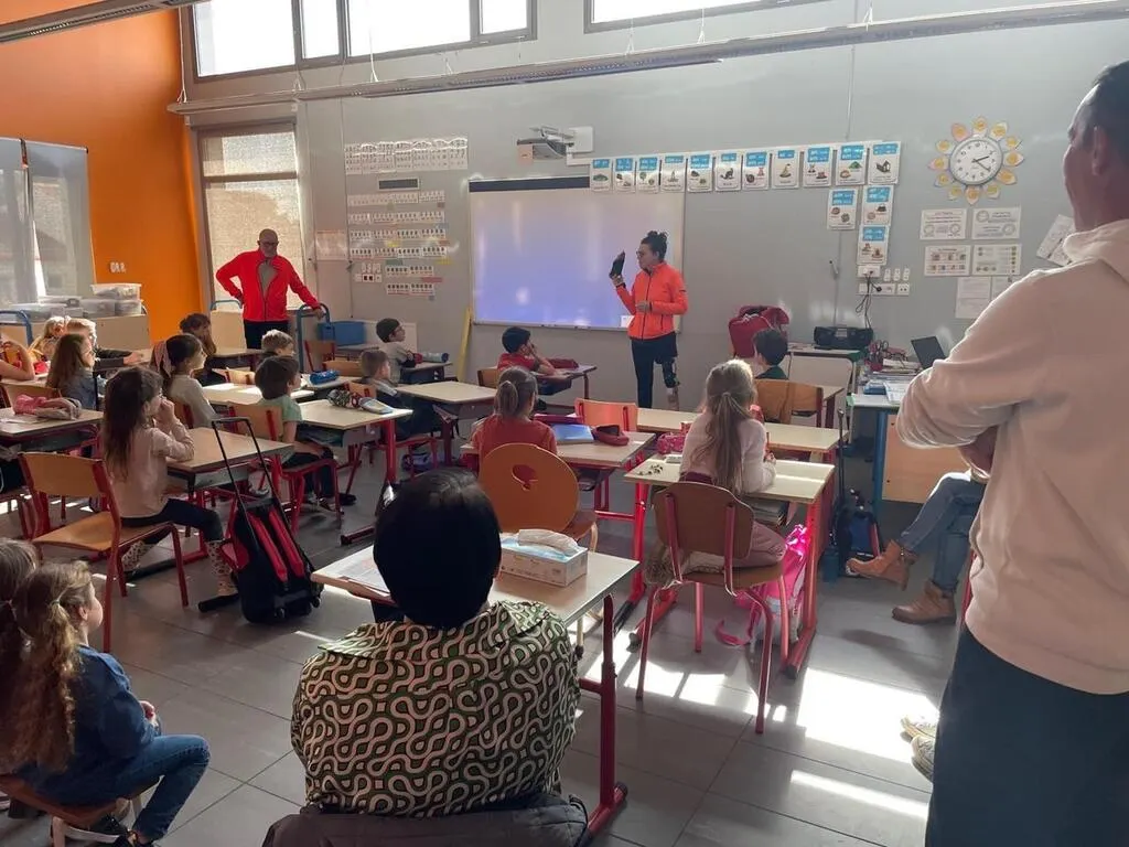 Aux Moutiers, la parathlète Honorine Grolier à la rencontre des élèves ...