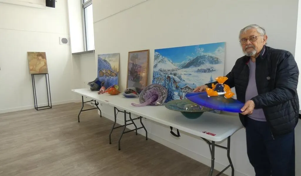 Du dessin publicitaire à l’art du verre, le parcours artistique à ...