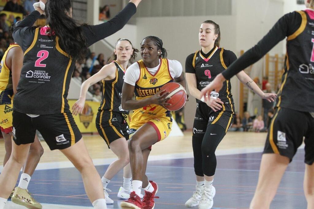 Basket-ball. Un quatrième quart-temps fatal aux Déferlantes face à ... Basket-ball. Un quatrième quart-temps fatal aux Déferlantes face à ...