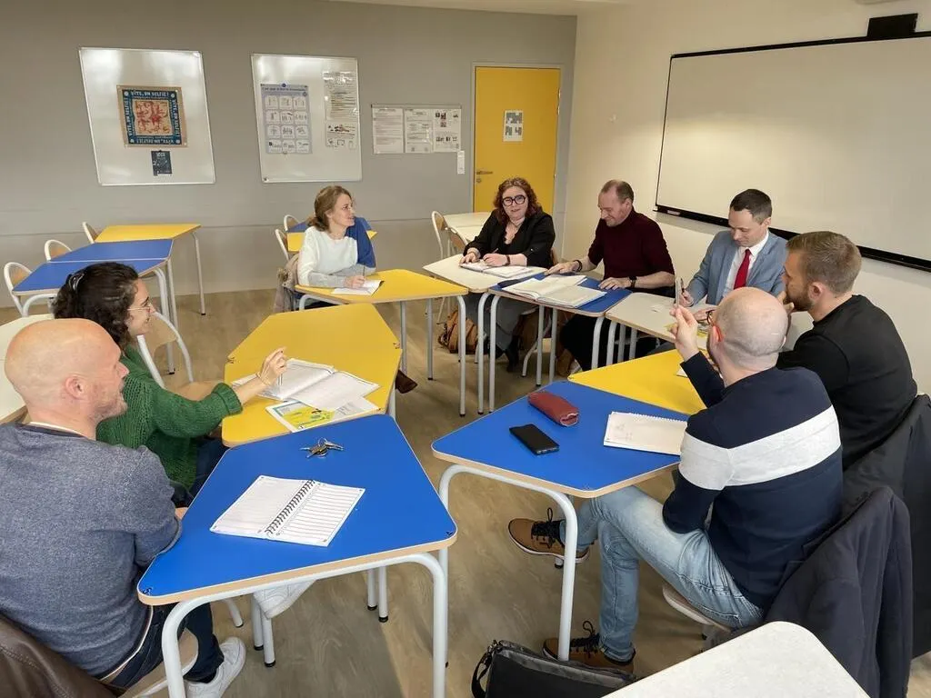 Au collège Jean-Monnet de Flers, l’équipe pHARe lutte efficacement ...