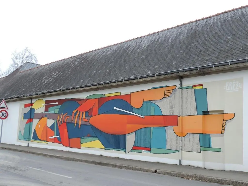 À Pleurtuit, une nouvelle fresque recouvre le mur de l’école de musique ...