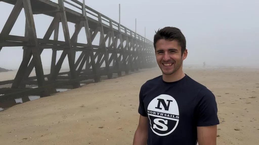 RENCONTRE. En février dernier, il avait fait de la planche à voile en ...