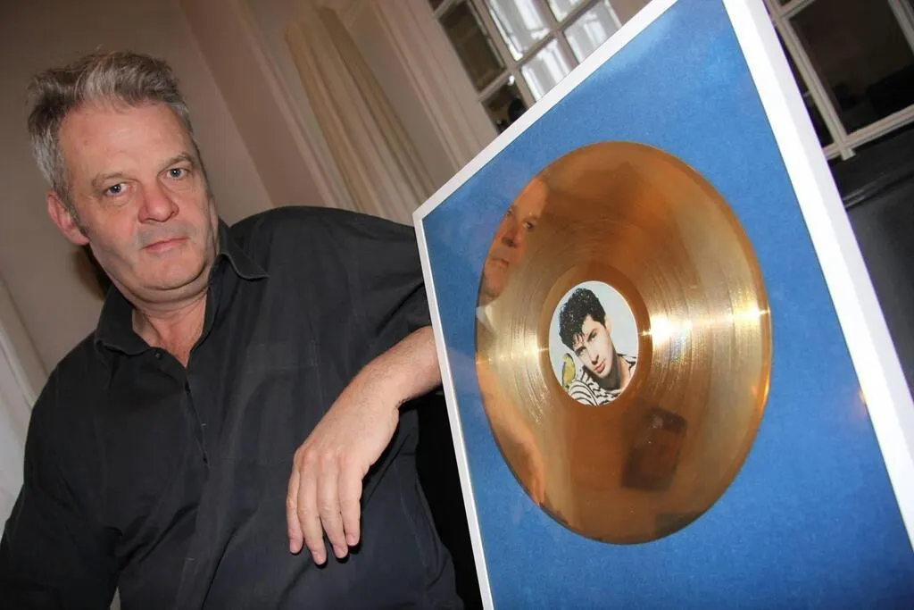 L’adieu à Frank Darcel, cofondateur du groupe Marquis de Sade, en chant ...