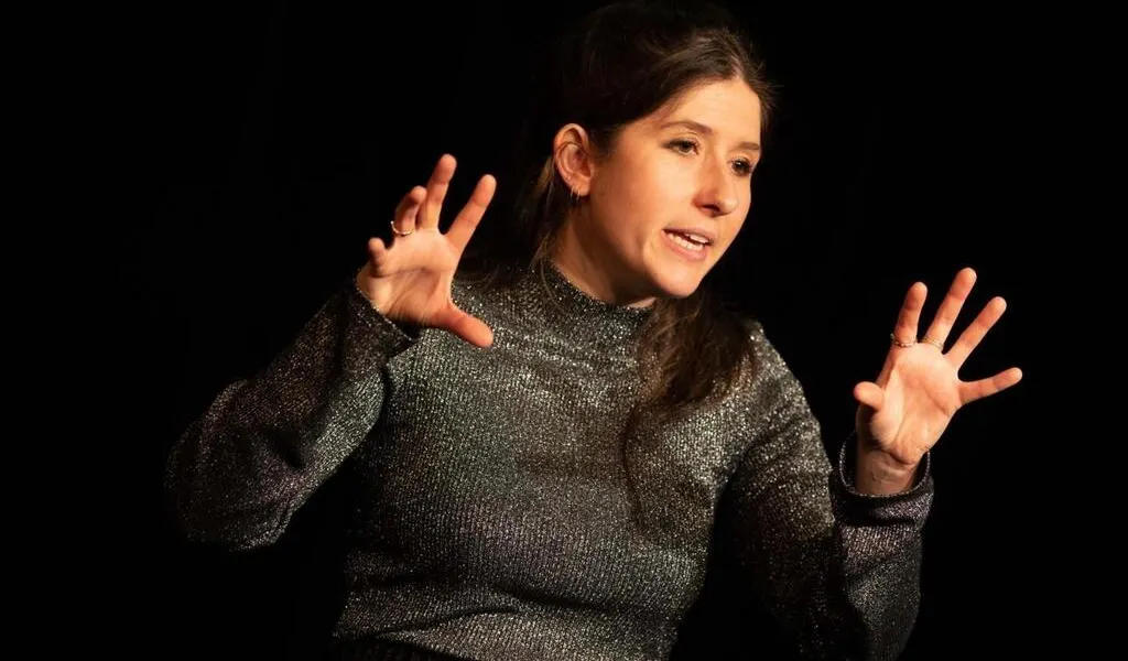 Victoria Pianasso à Cholet : la famille, le féminisme, La Poste… tout y ...