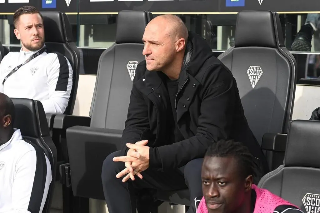 Angers Sco. Alexandre Dujeux « inquiet » pour Zinédine Ferhat, sorti sur blessure . Sport ...