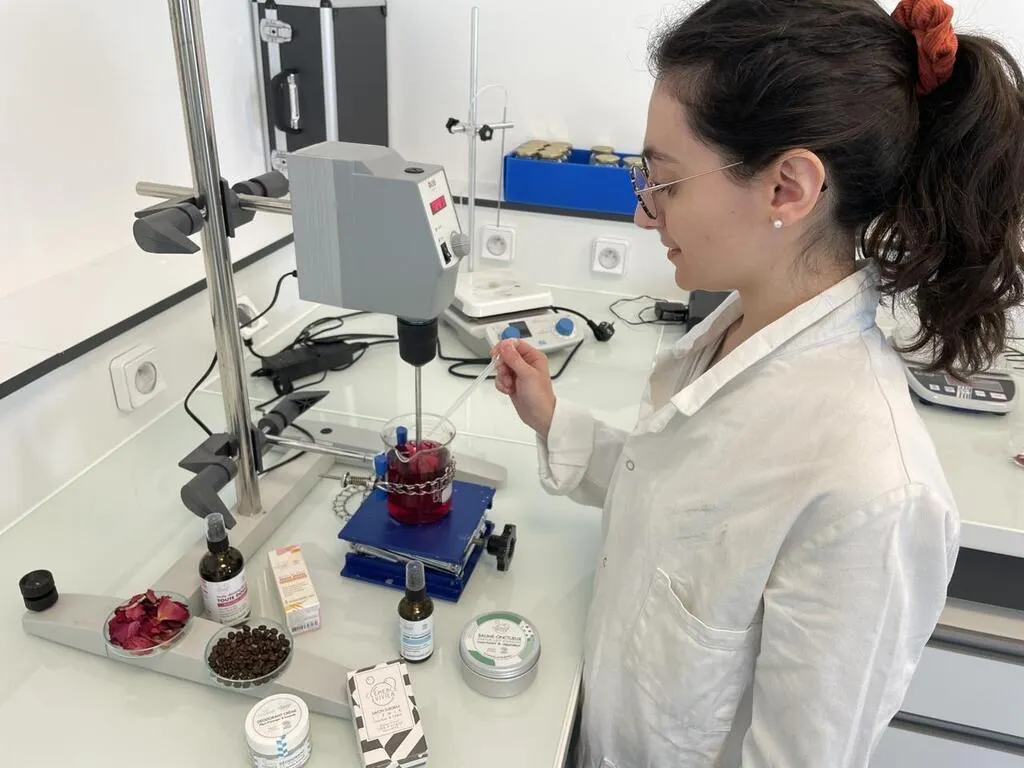 Clémence et Vivien ou le pari du cosmétique éthique et abordable - Le ...