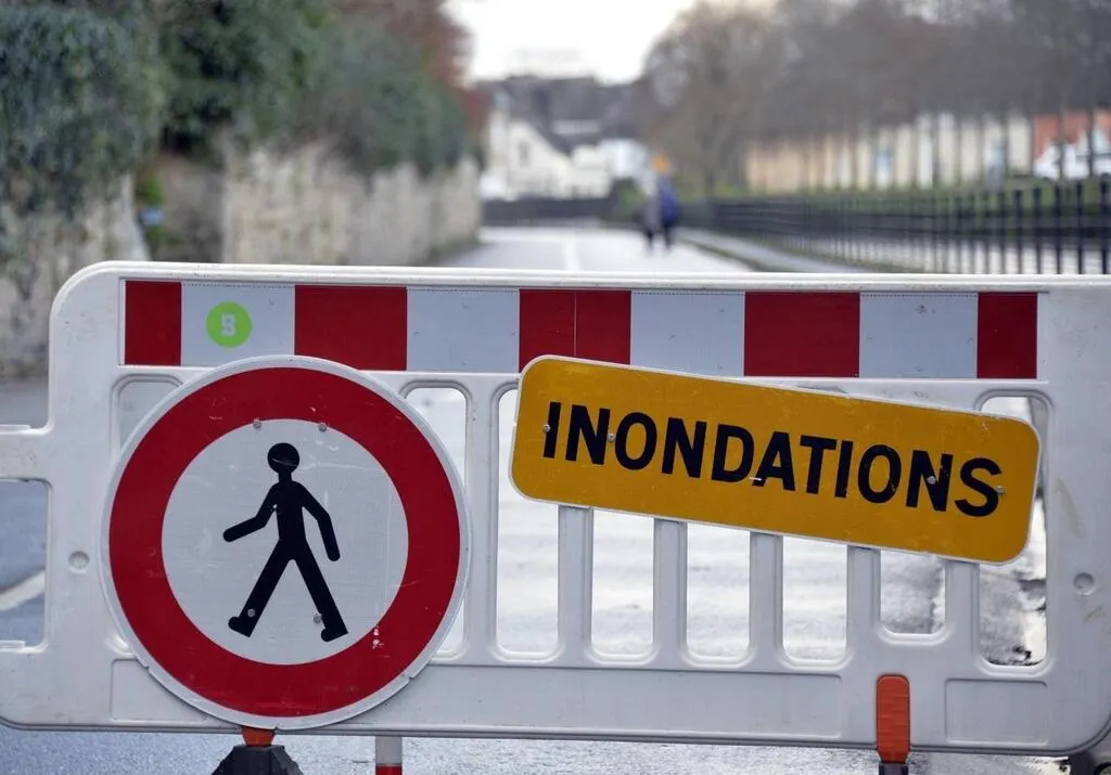 Crues : la spectaculaire hausse du niveau de la Vienne résumée en un ...