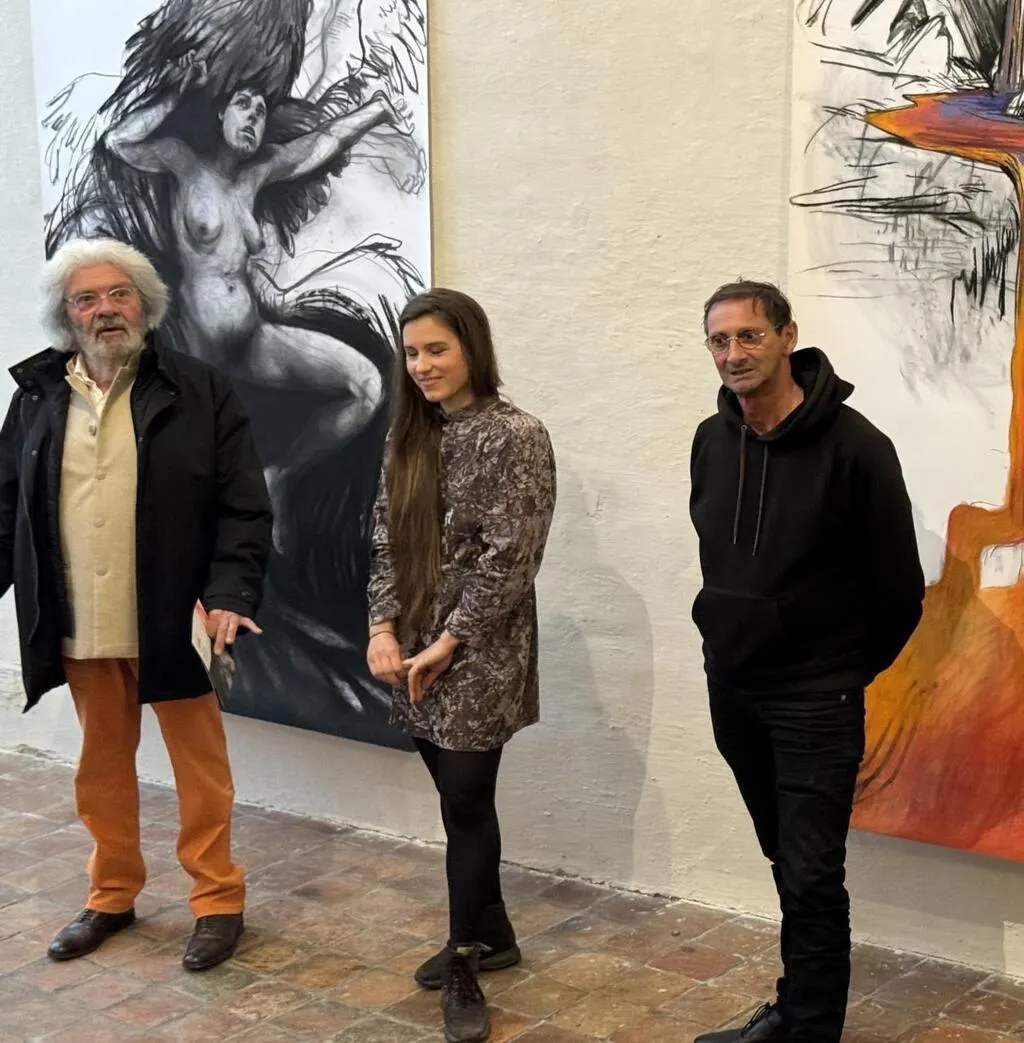 Pont-Scorff. Ses dessins au fusain accrochent le regard - Lorient ...