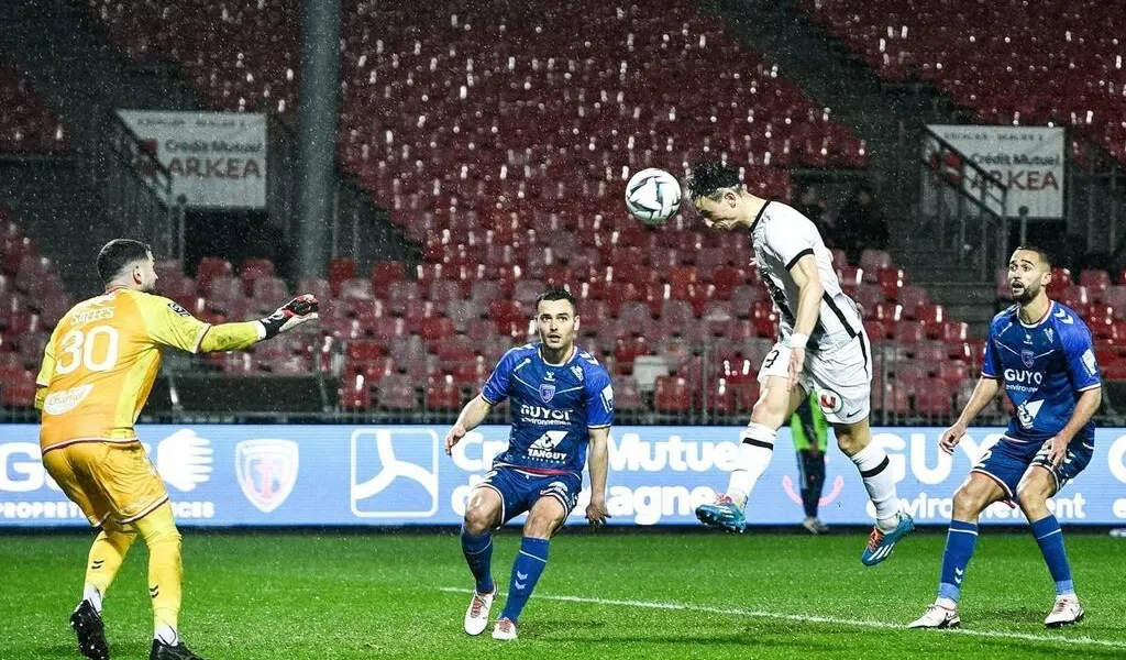 Football. Les secrets d’une mi-temps qui a permis au SCO de s’imposer ...