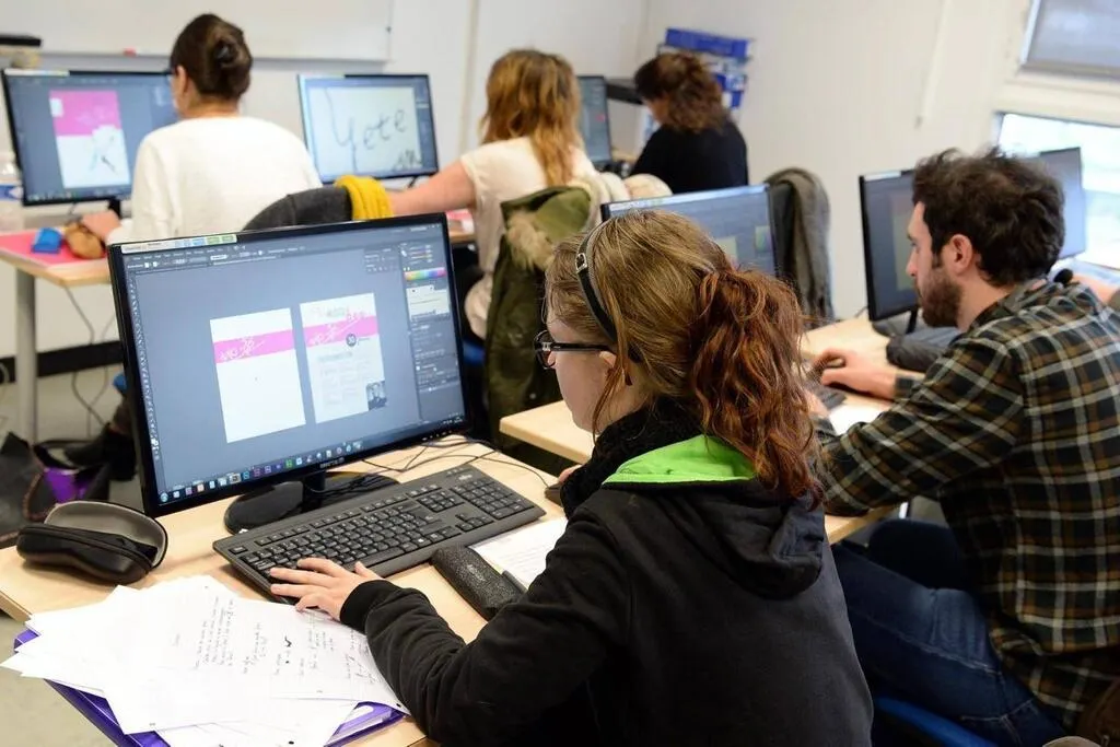 En Pays de la Loire, l’informatique et l’industrie en tête du ...