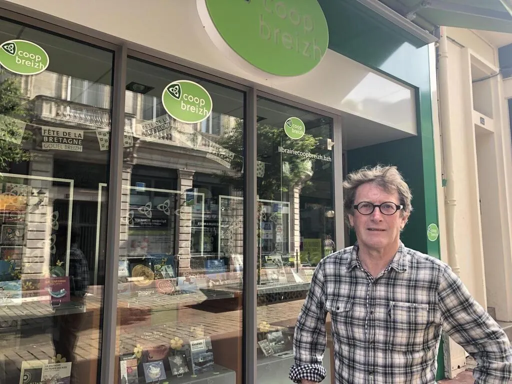 L’auteur hennebontais Bernard Rio sort un nouveau livre consacré aux ...