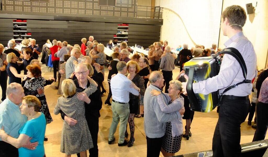 Scaër. Les danseurs en nombre au goûter de l’Amicale scaëroise des ... Scaër. Les danseurs en nombre au goûter de l’Amicale scaëroise des ...