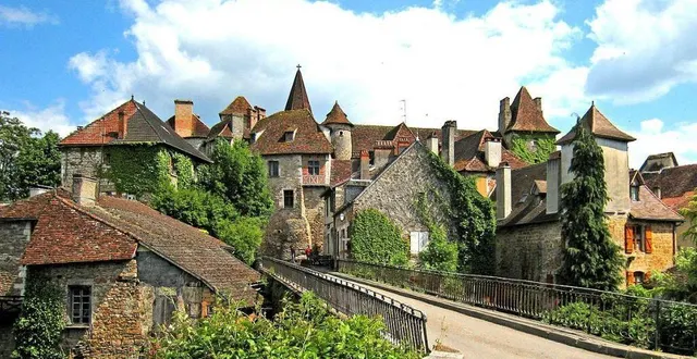 Cette cité médiévale, joyau de la vallée de la Dordogne, est l’un des ...