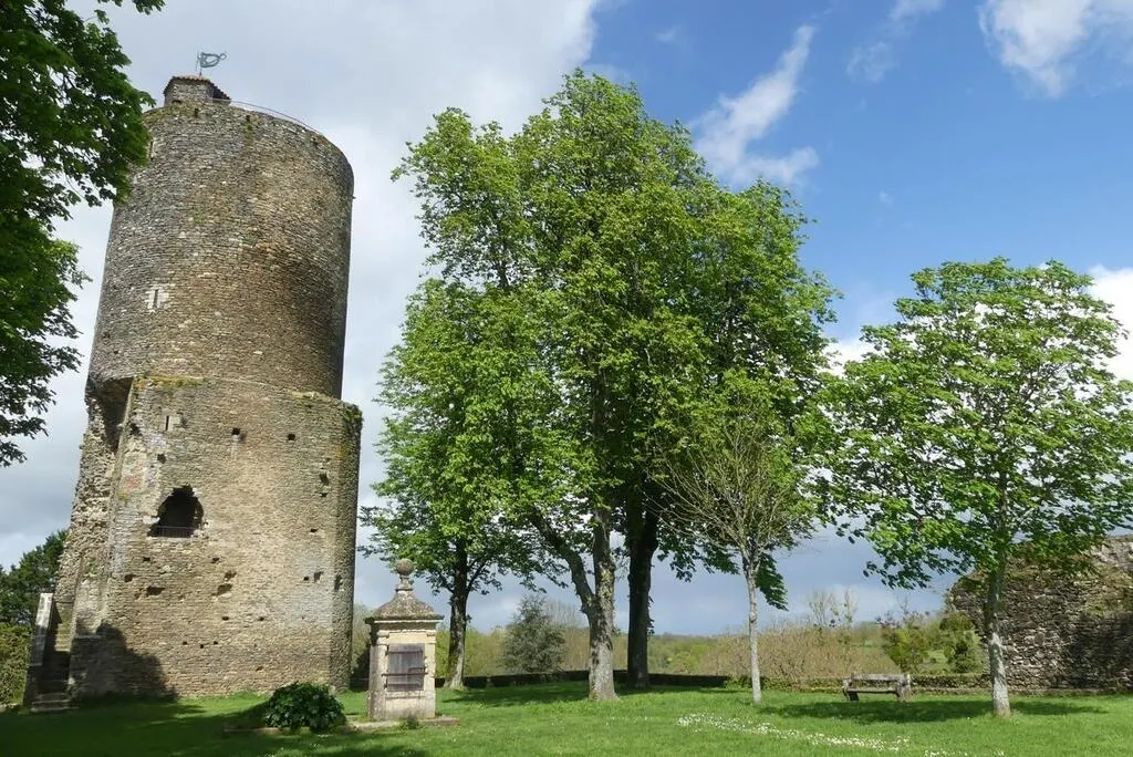Vouvant. La tour Mélusine est de nouveau ouverte au public - La Roche ...